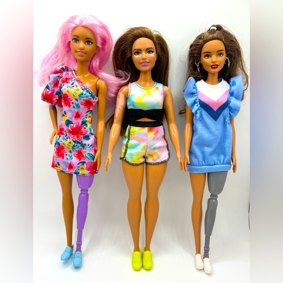 Mattel | Toys | Barbie Fashionistas Lot Of 3 Dolls 21 189 Amputee ...